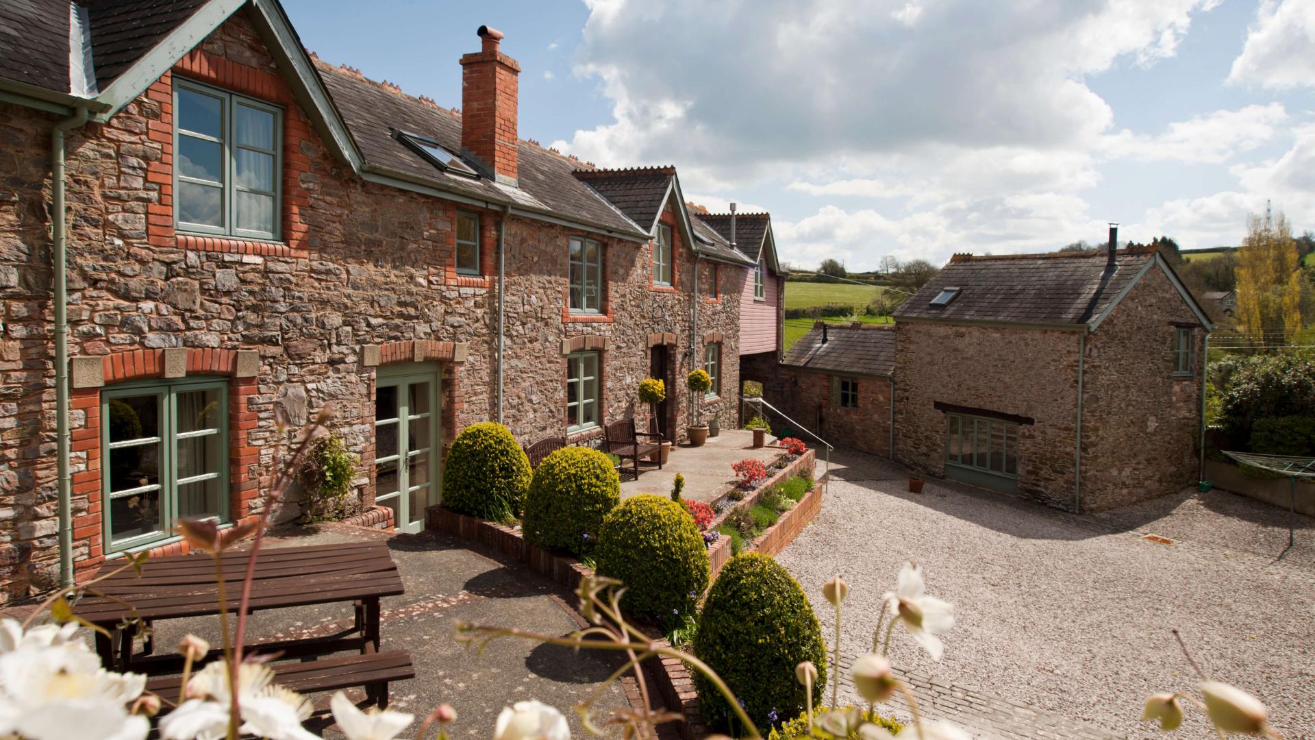 10 Ways To Spend Your Extra Hour at Long Barn Holiday Cottages